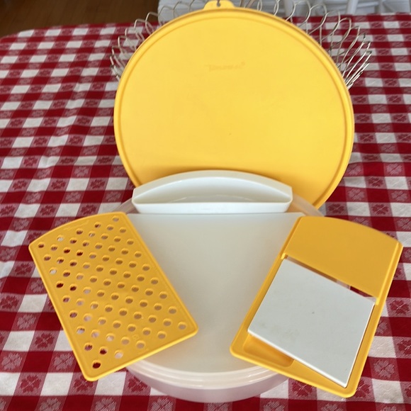 Tupperware | Kitchen | Vintage Yellow Tupperware Slicer Bowl Lid Set ...